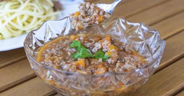 Bolonez Sos Tarifi, Nasıl Yapılır? (Resimli Anlatım) - Yemek.com