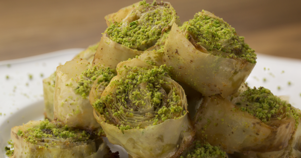 Tahinli Fıstıklı Sarma Tarifi, Nasıl Yapılır? (Videolu) - Yemek.com