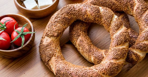 Bir Simitçi Günde Kaç Simit Satıyor ve Kaç Para Kazanıyor? - Yemek.com