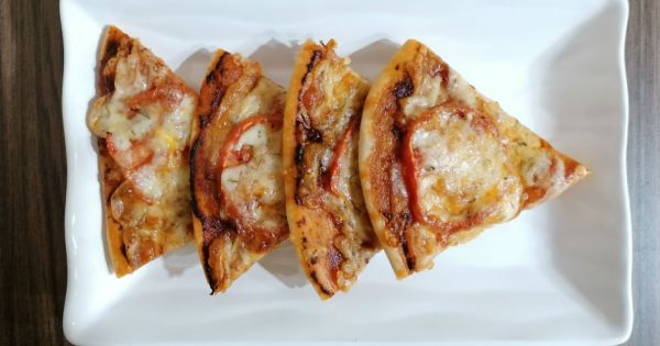 Dağ Kekikli Margarita Pizza Tarifi, Nasıl Yapılır? - Yemek.com