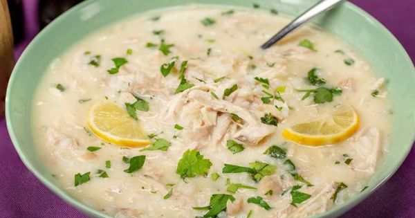 Tavuklu Çorba Tarifleri: 24 Şifalı Tavuk Çorbası - Yemek.com