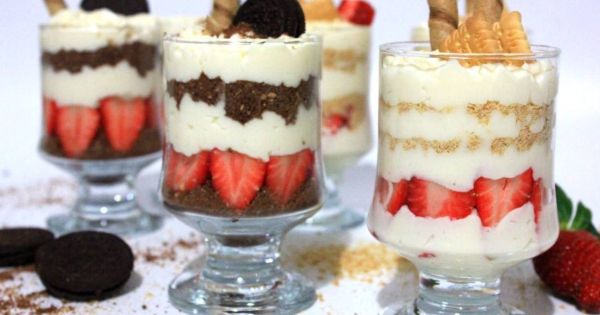 Çilekli Manolya Tarifi, Nasıl Yapılır? - Yemek.com