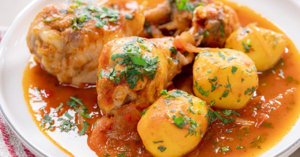 Patatesli Tavuk Yahnisi Tarifi, Nasıl Yapılır? - Yemek.com