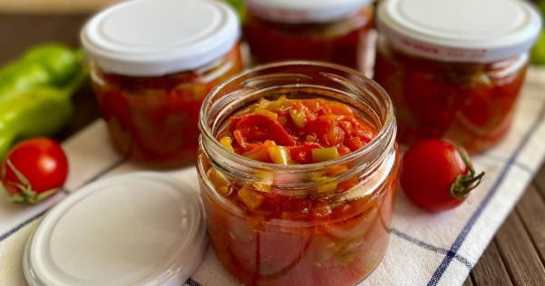 Konserve Menemen Tarifi, Nasıl Yapılır? (Resimli Anlatım) - Yemek.com