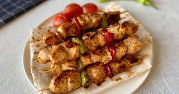 Tavada Tavuk Şiş Tarifi, Nasıl Yapılır? (Resimli Anlatım) - Yemek.com