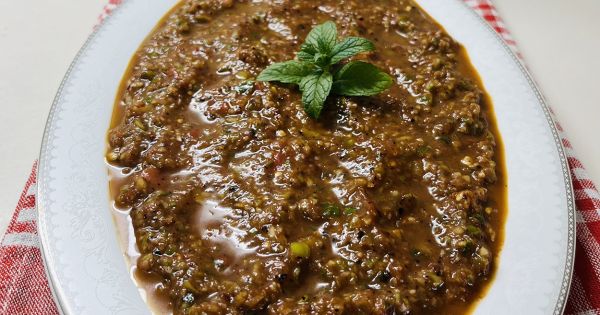 Lokanta Usulü Acılı Ezme Tarifi, Nasıl Yapılır? (Videolu-Resimli ...