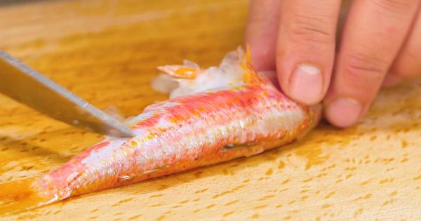 Barbun Nasıl Temizlenir? Adım Adım Barbun Balığı Temizleme - Yemek.com