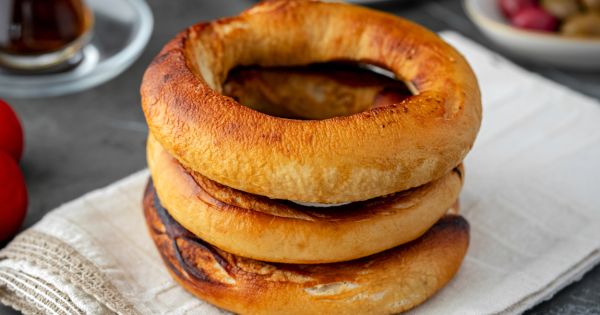 Kel Simit Tarifi, Nasıl Yapılır? (Videolu) - Yemek.com