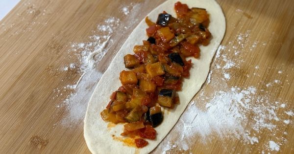 Patlıcanlı Pide Tarifi, Nasıl Yapılır? (Resimli) - Yemek.com