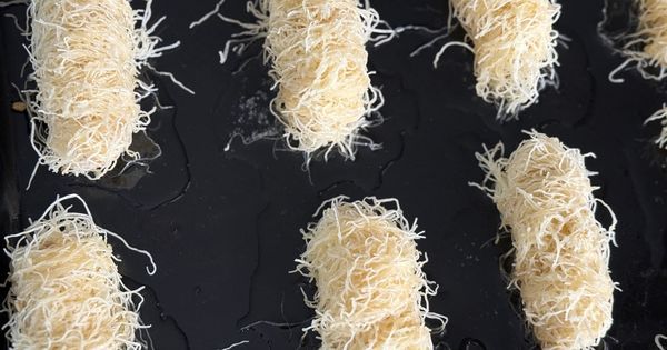 Kadayıf Sarma Tarifi, Nasıl Yapılır? (Resimli) - Yemek.com