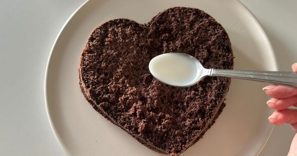 Kalpli Çikolatalı Pasta Tarifi, Nasıl Yapılır? (Resimli) - Yemek.com