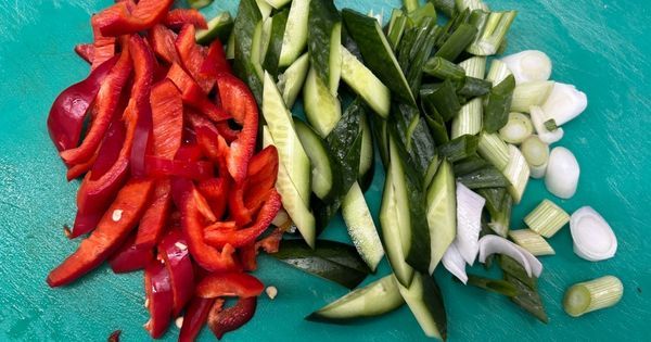 Noodle Salatası Tarifi, Nasıl Yapılır? (Resimli) - Yemek.com