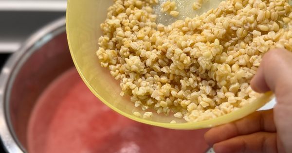 Soğuk Pancar Çorbası Tarifi, Nasıl Yapılır? (Resimli) - Yemek.com