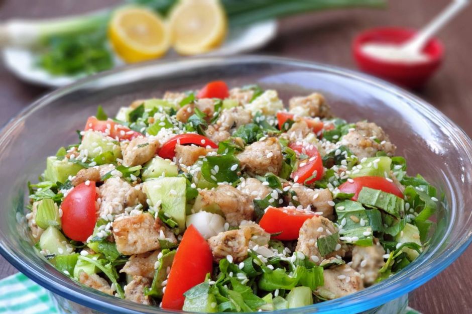 Susamlı Tavuk Salatası Tarifi, Nasıl Yapılır? (Resimli Anlatım) - Yemek.com