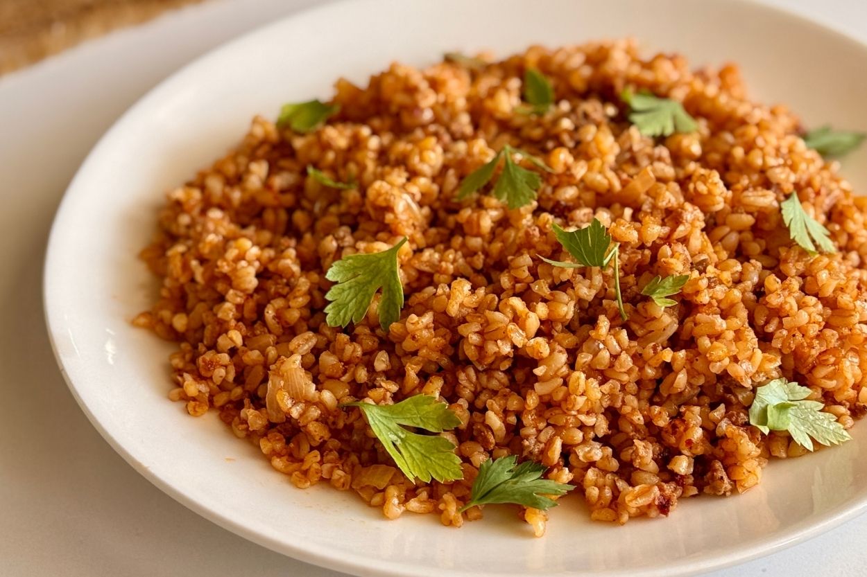 Kıymalı Bulgur Pilavı Tarifi, Nasıl Yapılır? (Resimli) - Yemek.com